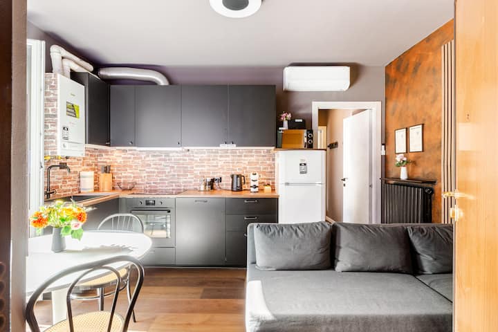 Bilocale Con Terrazza Nel Centro Storico - Lecco