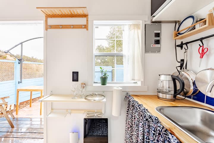 Stylish Tiny Retreat | Modern Design | Views - Temecula, CA