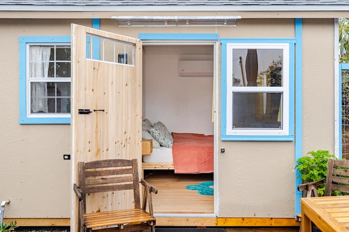 Stylish Tiny Retreat | Modern Design | Views - Temecula, CA