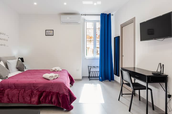 Santamonica Appartaments 3 - Naples, Italie