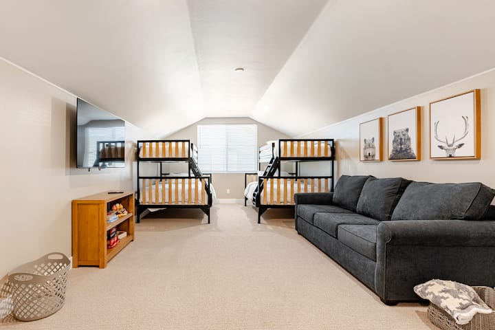 Cozy Mtn Home/fire Pit/hot Tub/games!/sleeps 12 - 弗拉格斯塔夫