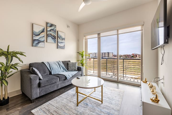 Upscale Living With Premier Amenities - Richardson, TX