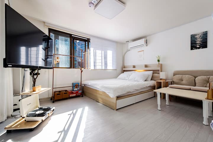 9 Min Walk Gangnam Station/4myeoksam St/7meonju St - Seoul