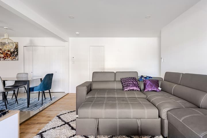 Appartement Moderne Et Meublé De 2 Ch à Laval - Laval