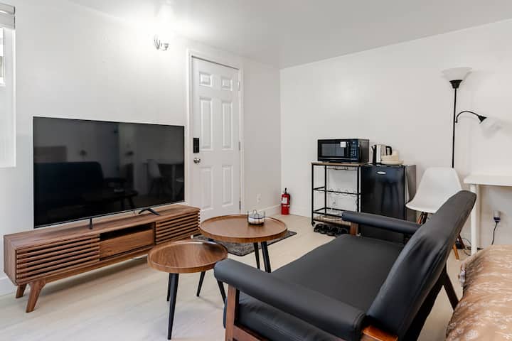 Studio Room With Private Entrance In San Jose! - Milpitas, CA