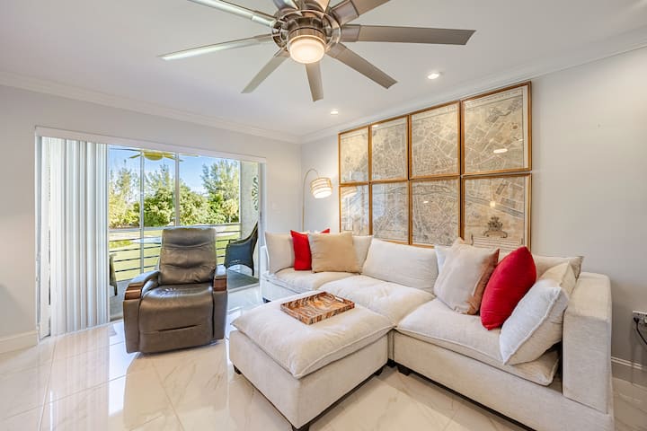 Chambre A Grand Lit Avec Salle De Bain Et Balcon - Naples, FL