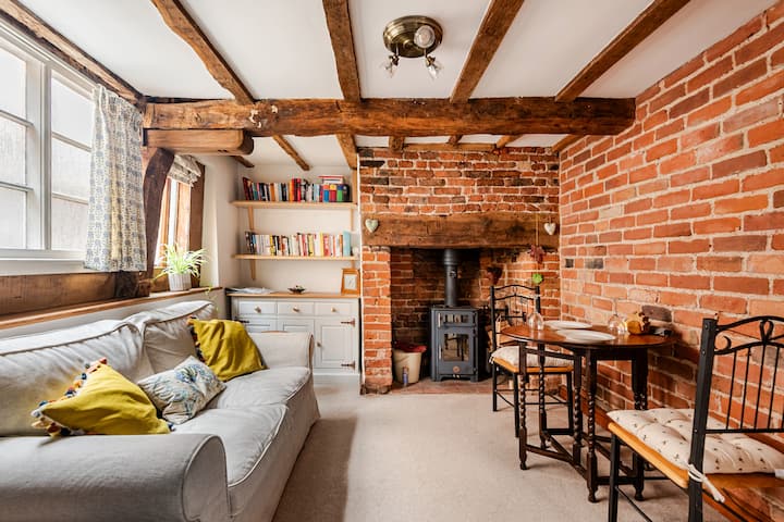 Quaint Cottage In The Heart Of The Cotswolds - Tewkesbury