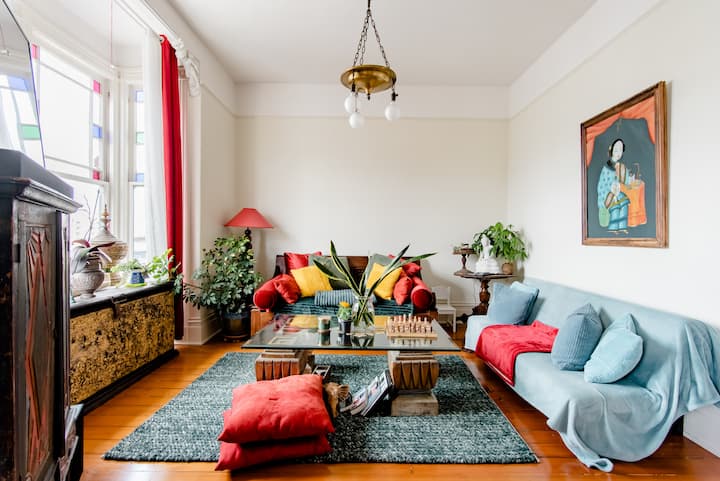 Beautiful Victorian Bedroom In Mission - San Francisco, CA
