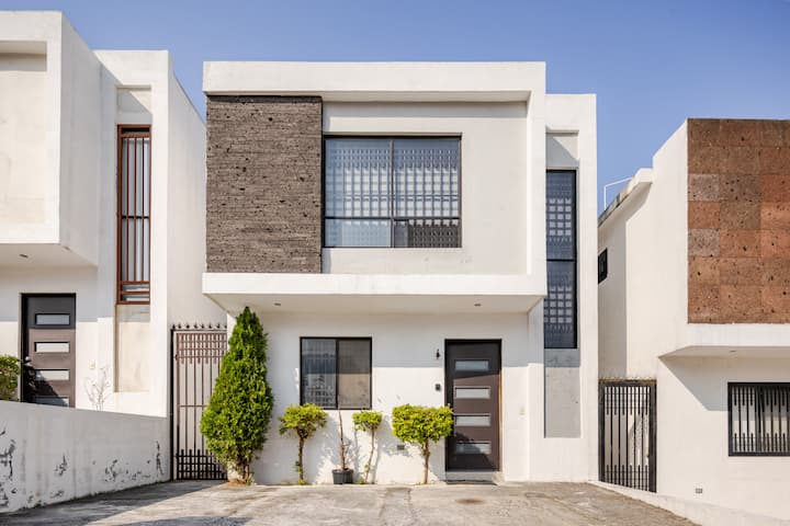 Casa Moderna Cerca Del Estadio Bbva Y Fundidora - Guadalupe, Mexico