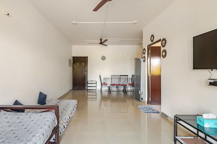 The H Stays | Goa | Modern 1 Bhk - Goa