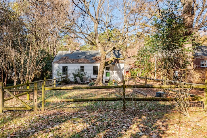 Sunset Spot (Close To Duke, Pet Friendly) - Durham, NC