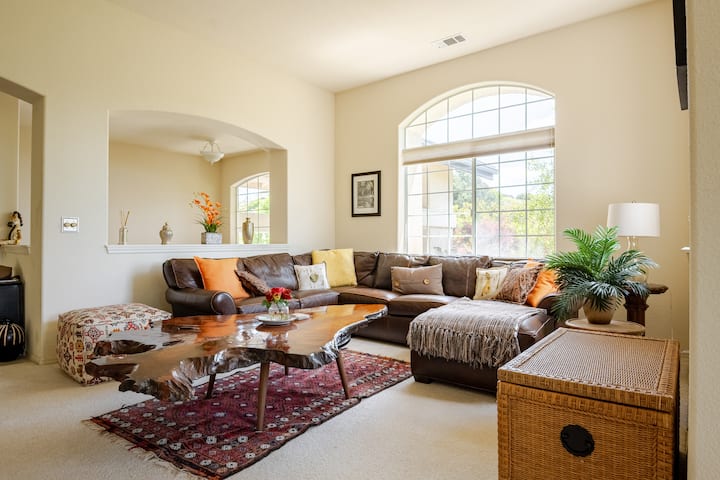 Relaxing Getaway With Pool, Near Town & Wineries! - Paso Robles, CA
