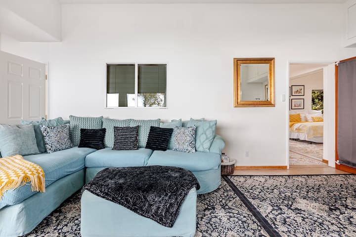 Panoramic Ocean & Mountain Views Malibu Villa! - Topanga, CA