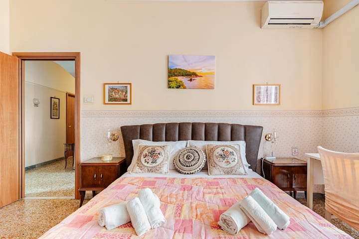 (Rome-torpignattara) 2-bedroom Apt Near Tram Line - Rome Ciampino Airport (CIA)