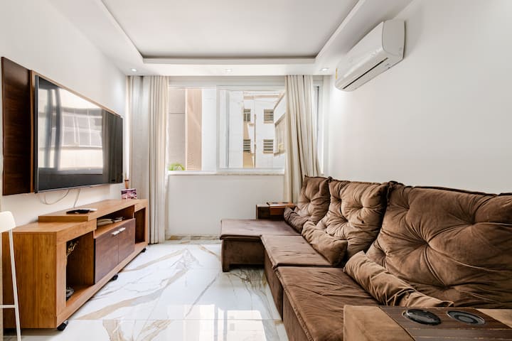 Flat Pé Na Areia - Praia De Copacabana - Brazil