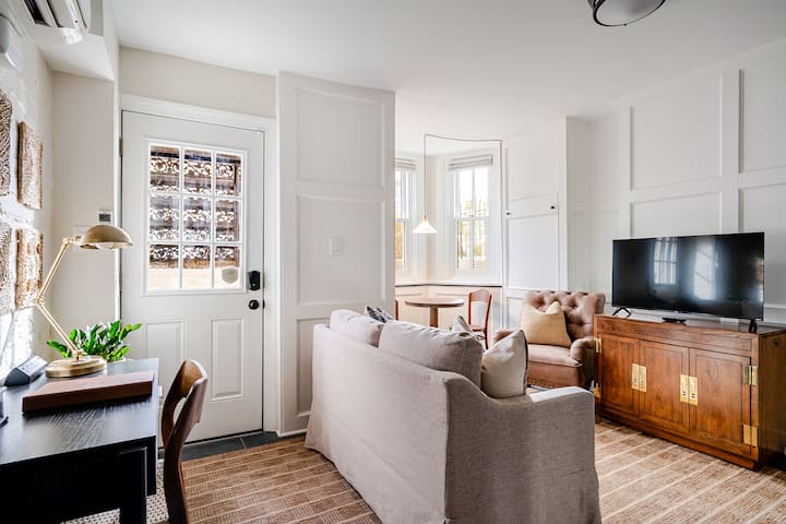 Cozy One-bedroom Apartment In Heart Of Dupont - Georgetown, DC