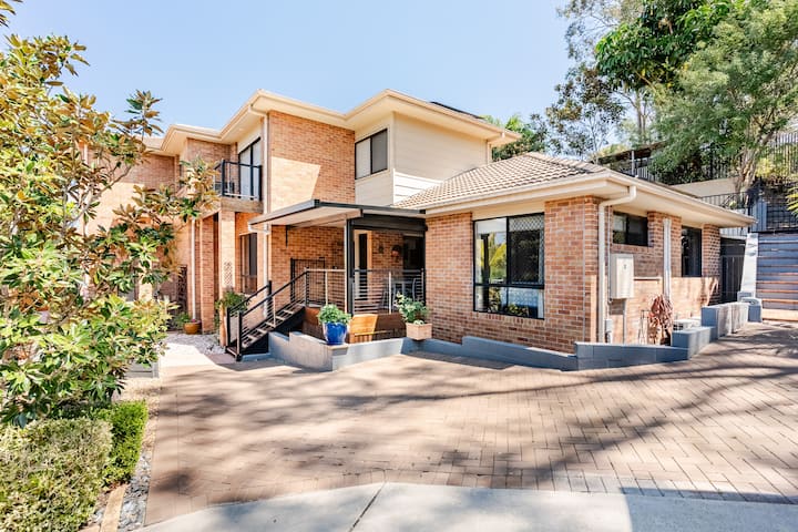 Peaceful Quiet, 2 Bedroom Guest House - Brisbane