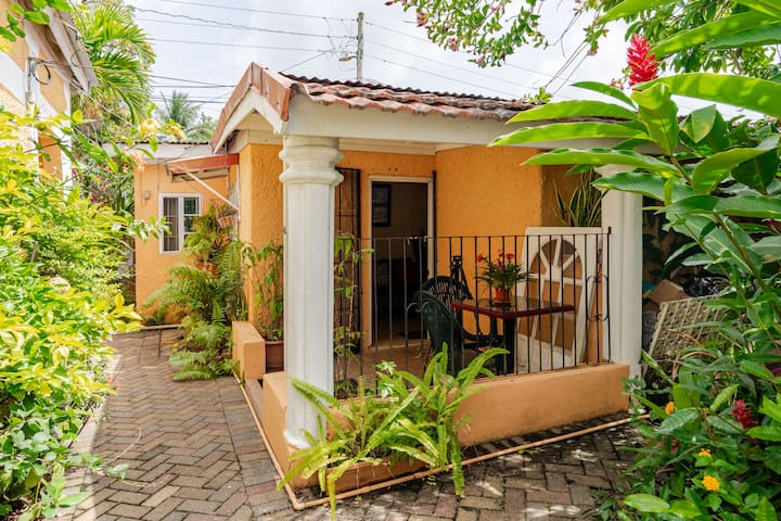 Palm Cottage - One Bedroom (Deluxe) - Port Antonio
