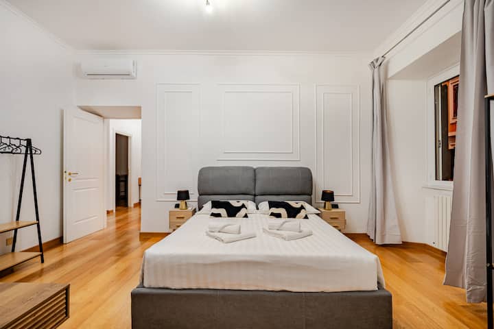 Ampio Appartamento Di Design Nel Cuore Di Roma - Roma