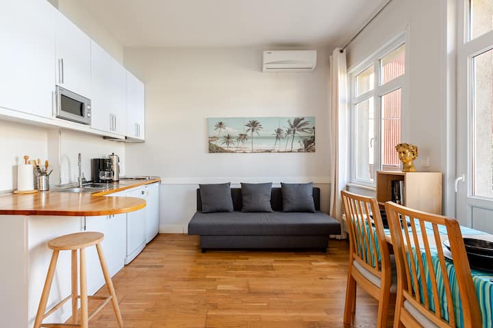 Ortaköy’ün Kalbinde Balkonlu Daire - Beykoz