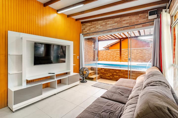Casa Com Piscina Privativa E Garagem 
Em Floripa - Florianópolis