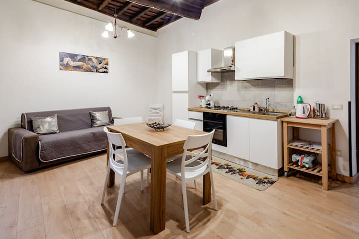 [La Finestra Su Piazza Dante] - Nel Centro Storico - Viterbo