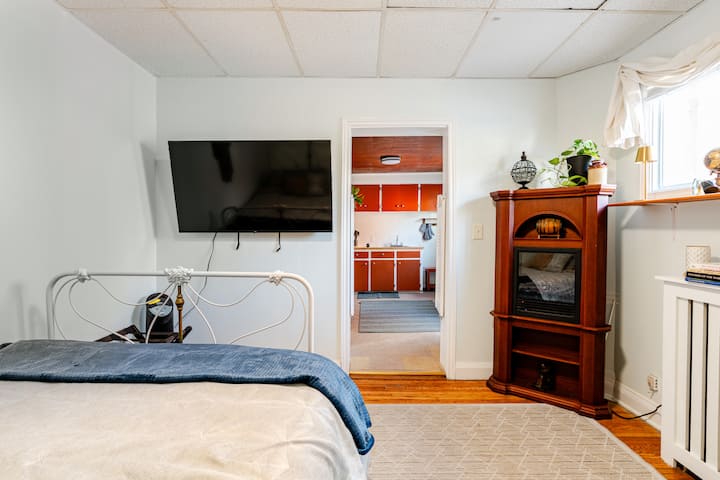 Downtown St Catharines One Bedroom Apartment - St. Catharines