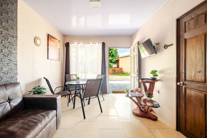 Jacuzzi Privado * Vista Al Volcán * A/c * Internet - La Fortuna