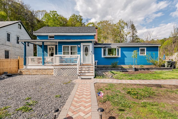 New Hudson Retreat - Hudson, NY