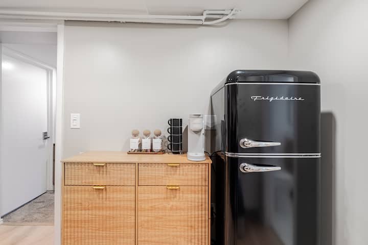 Cozy & Walkable Basement Apartment By City Park - Denver Art Museum