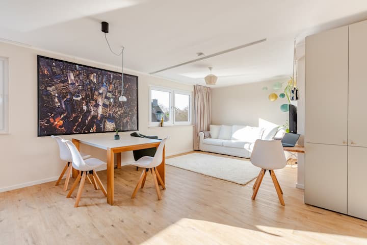 Charmantes Dachgeschoss-studio - Düsseldorf