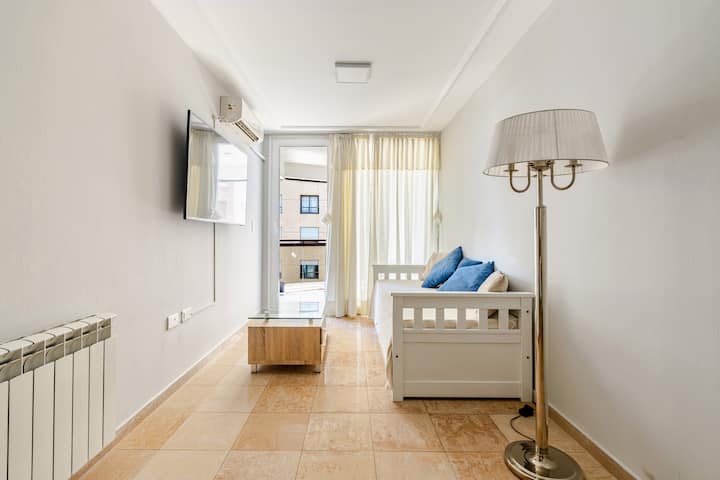 Apto Con Balcón En Pleno Güemes - 코르도바