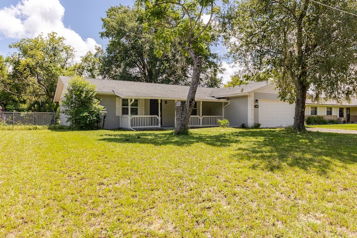 3-bedroom House In Charming Oviedo Close To Ucf - Oviedo, FL