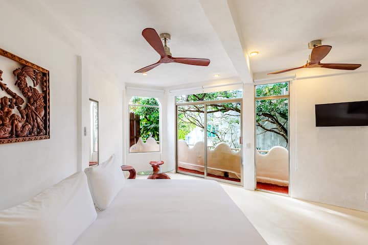 Unique Mayan Vibe Apartment - Playa del Carmen