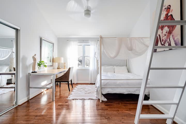 Private Comfort Lux Dream-suite W/ Yoga-study Loft - Arlington, VA