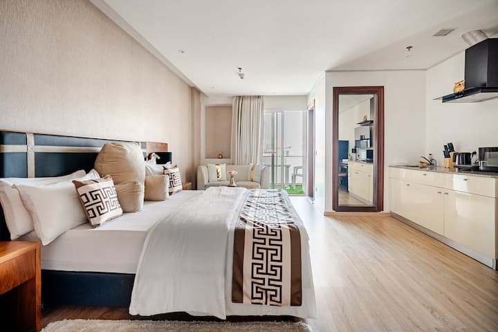 Le Mod Casa - Gold Room - 古爾岡