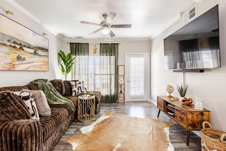 Modern Cozy Apartment Located In Grand Prairie! - Grand Prairie, TX