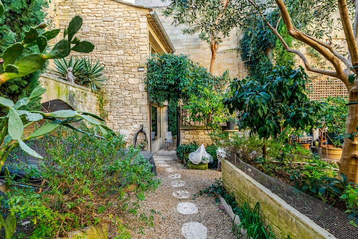 Hypercentre 85m2 - 2 Salles De Bain - Cour Privée - Uzès