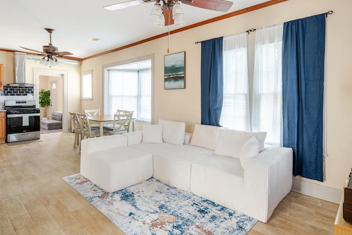 Galveston Family Getaway W/game Room & Patio - Galveston, TX