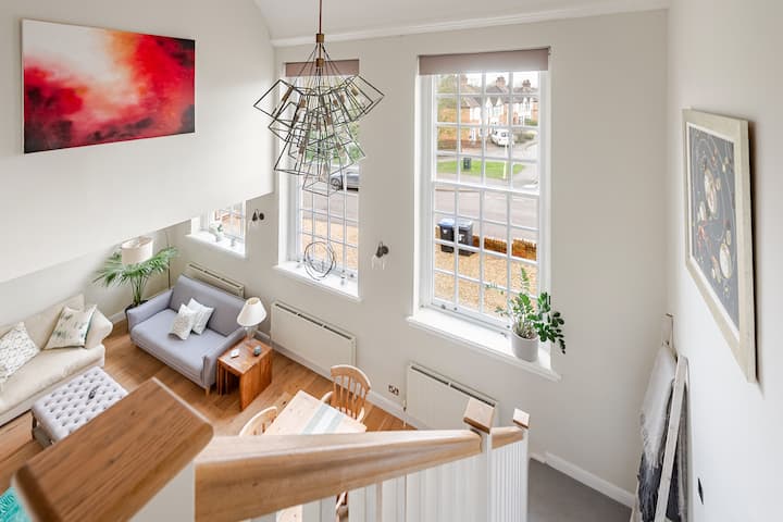 Stylish Stay W/ All You Need – Old Grammar School - Lutterworth