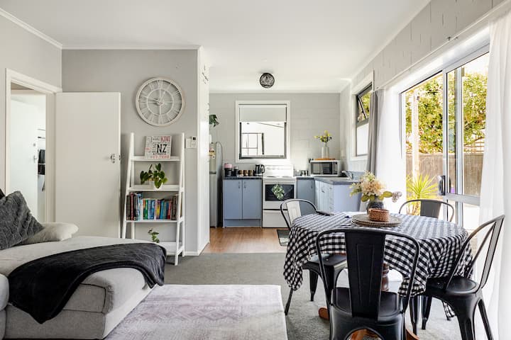 Clean And Homely 2 Bedroom Unit Near Cbd. - Taupo