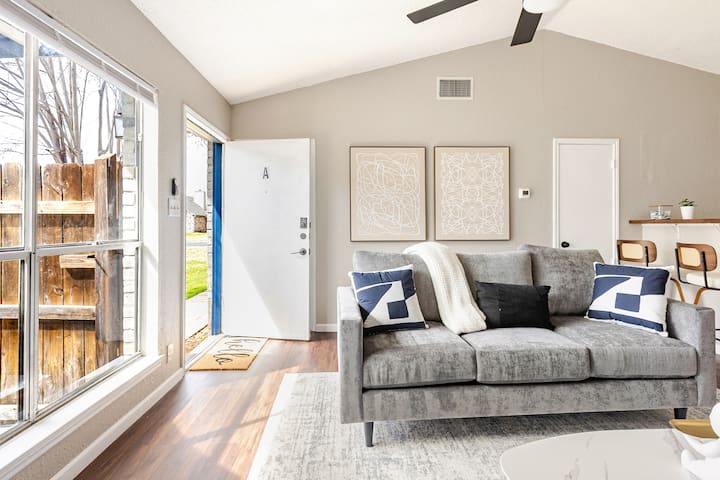 Cozy 3br Oak Hill Retreat  Fireplace  Fast Wi-fi - Austin Zoo, Austin