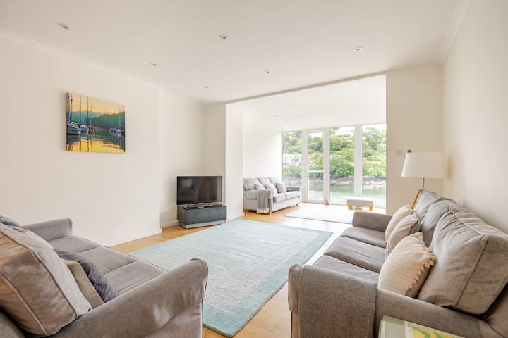 No 34, Fowey, Cornwall. - Polperro