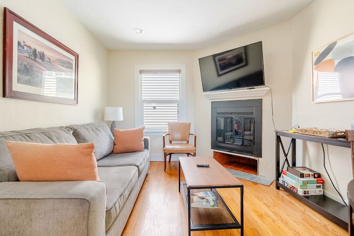 Capitol Hill 2 Bedroom Suite - Seattle, WA