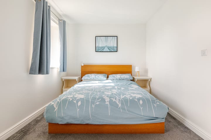 Two-bed Home In Knowle - Bristol