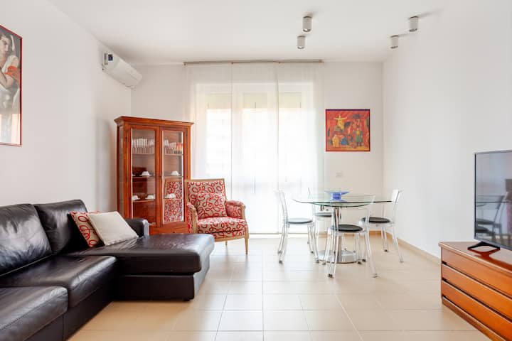 Milano Workhub | Multiroom Apartment - Milan Linate Airport (LIN)