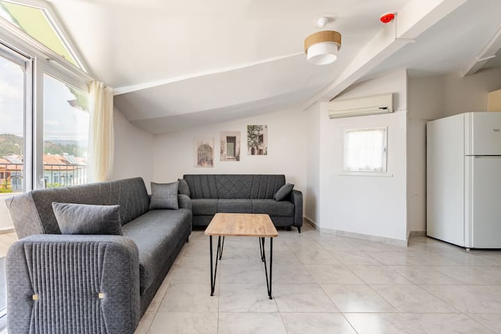 Havuz Manzaralı Suit ÇAtı 107 - Fethiye