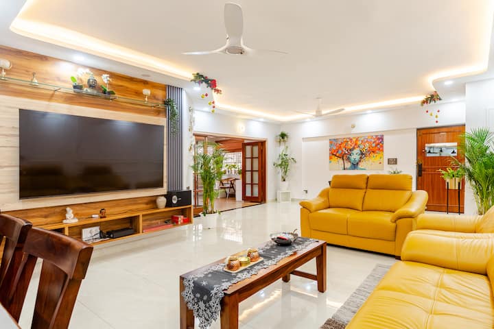 Stayory Luxe @ S12 - 3 Bed / 3 Bath Luxury Stay - India