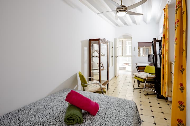 Hab. Interior C/baño Privado. - Cádiz