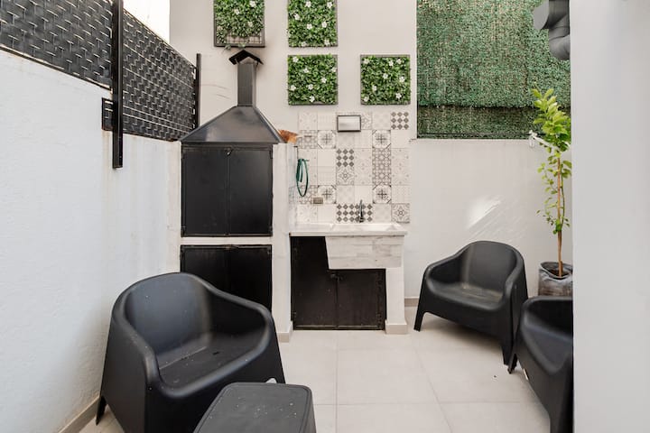 Depto Funcional, Cálido Y Con Terraza Privada - Argentina